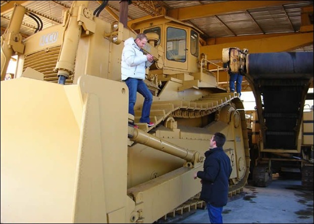 10 Models Of The World’s Largest Bulldozer ~ MegaMachine